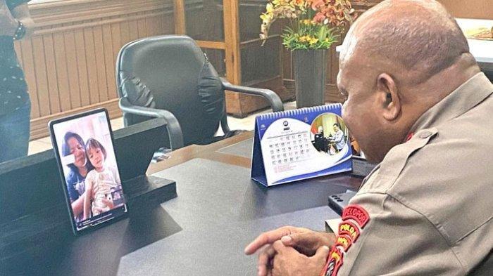 Ingat Martha Bayi Sulsel Diselamatkan Irjen Mathius saat Konflik Papua ...