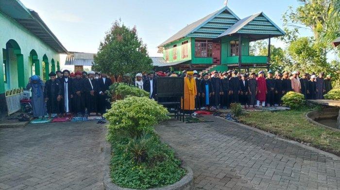 Berlangsung Khidmat, Jamaah An Nadzir Gowa Salat Idulfitri 1443 Hijriah ...