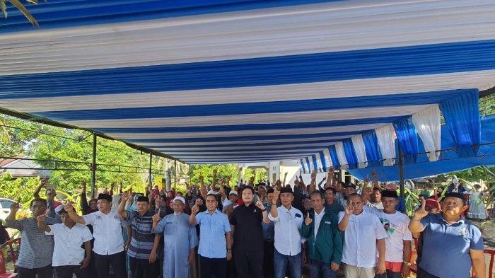 Warga Marannu Pitumpanua Wajo Sulsel Curhat Jalan ke Paslon AR-Rahman - Halaman all - Tribun ...