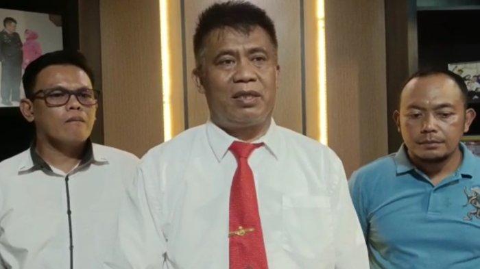 Jadi Sarang Narkoba, Polisi Bakar Gubuk di Belakang Stadion Bau Massepe Pinrang - Tribun-timur.com