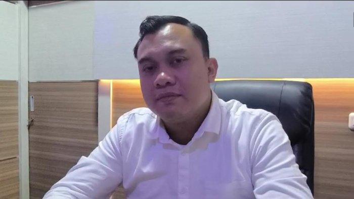 Guru SMA di Parepare Laporkan Eks Suami ke Polisi Usai Foto Syur Viral di Media Sosial - Tribun ...