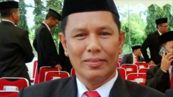 Kepala UPTD SMA Negeri 1 Barru Setuju Pelajar Pakai Batik Nusantara Tiap Rabu dan Kamis - Tribun ...