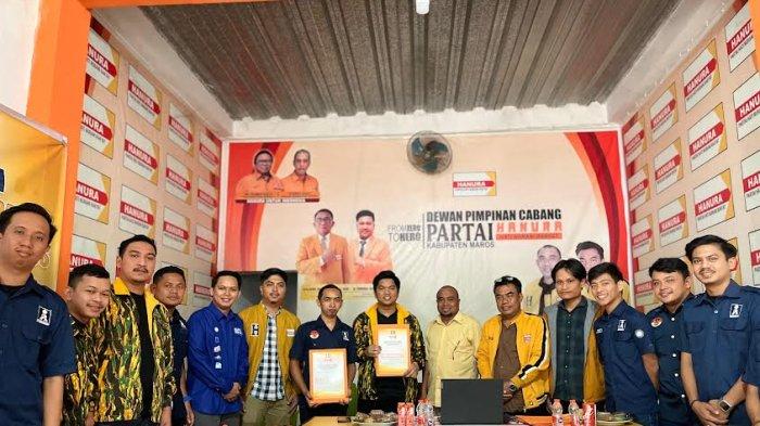 Chaidir Syam-Suhartina Bohari Ambil Formulir Cabup-Cawabup Maros Sulsel ...