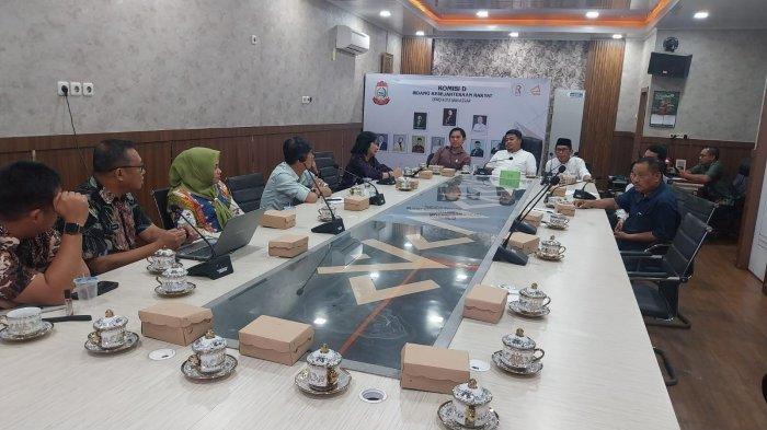 Soal Polemik Dapodik, DPRD Makassar Minta Pemkot Tambah SMP - Halaman all - Tribun-timur.com