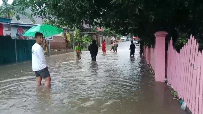 Hujan dengan Durasi Lama, Pemukiman Warga di Parepare Dikepung Banjir - Tribun-timur.com