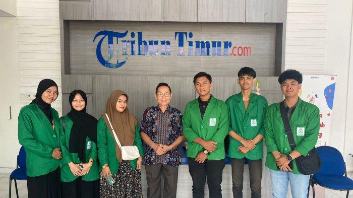 Tugas Akhir di Kampus, Mahasiswa Ilkom UINAM Kunjungan ke Tribun Timur ...