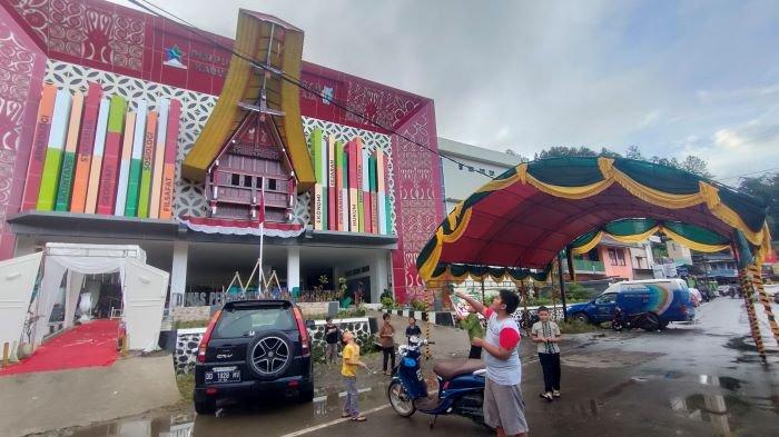 Lantai Dasar Gedung Perpustakaan Daerah Tana Toraja Akan Disulap Jadi Cafe Diresmikan Bulan 