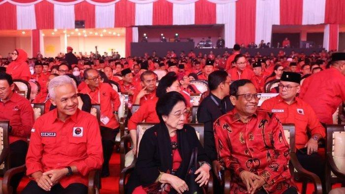 Jokowi Tak Hadir Rakernas PDIP, Megawati Duduk Diapit Ganjar dan Mahfud MD - Tribun-timur.com