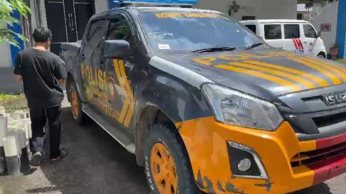 Mobil Patroli Polda Gorontalo Tabrak Pengendara Motor, Masuk Kandang Satlantas Parepare - Tribun ...