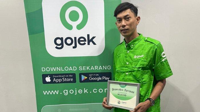 Kisah Heroik Mitra Driver GoCar Bantu Penumpang Melahirkan di Mobil ...