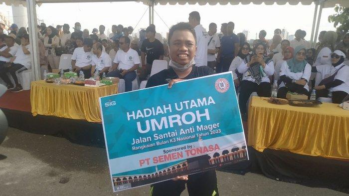 Awalnya Niat Dagang Roti, Adzan Menangkan Hadiah Umrah Jalan Sehat ...