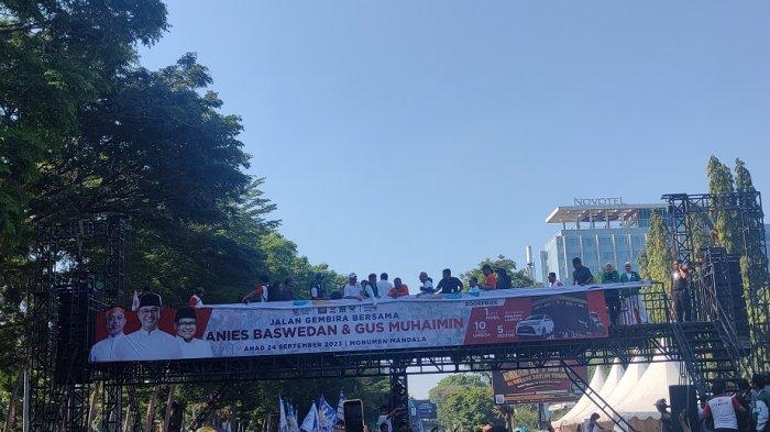 2 Artis Ibukota Narji Cagur-Ramzi Ramaikan Gerak Jalan Gembira Anies ...