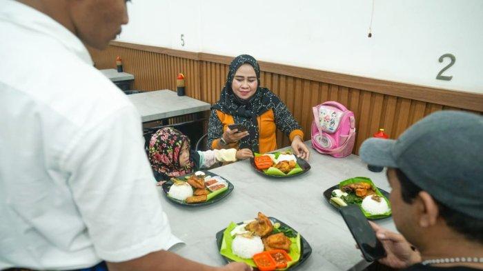 Yuk Makan Gratis di Nasi Tempong Pattimura! - Tribun-timur.com