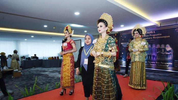 Foto Lomba Tata Rias Pengantin Modern Nusantara Berpasangan AWS and ...