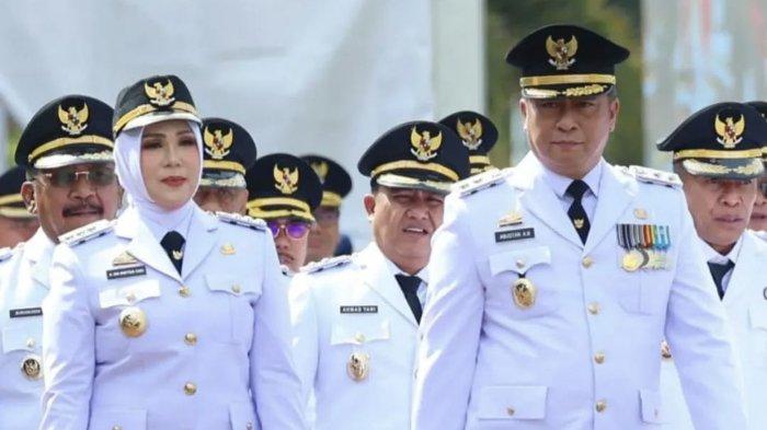 Serentak, Presiden Prabowo Lantik Andi Ina-Abustan Jadi Bupati & Wakil Bupati Barru - Tribun ...