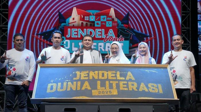 Munafri-Melinda Tekankan Pentingnya Literasi Sejak Dini - Tribun-timur.com