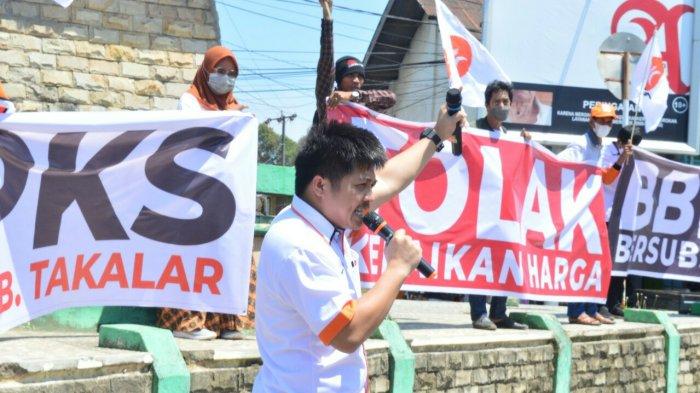 Kader PKS Takalar Demo Tolak Kenaikan Harga BBM dengan Aksi Flash Mob - Tribun-timur.com