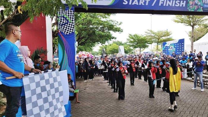 2500 peserta ramaikan Fun Walk PNM - Tribun-timur.com