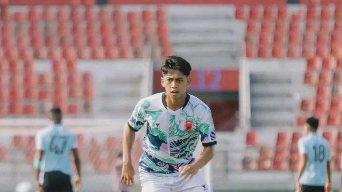 Tendangan Ananda Raehan Belum Mampu Bawa PSM Makassar Unggul - Tribun ...