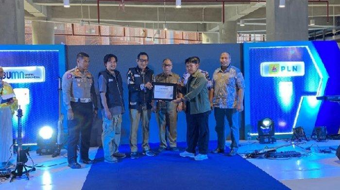 Parade Motor Listrik Meriahkan PLN E-Motion Festival - Halaman all ...