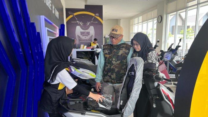 Beli Motor Listrik T-Series di Kalla Kars Diskon Rp3,5 Juta, Cicilan ...