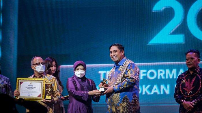 Chaidir Syam Terima Penghargaan Tertinggi Perpustakaan Nasional RI ...