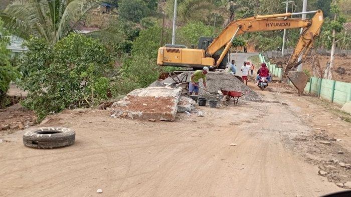 4 Ruas Jalan Rusak di Maros Diperbaiki Tahun Ini, Panjang Jalan 16 KM - Tribun-timur.com