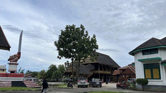 Istana Kedatuan Luwu Destinasi Sejarah Pilihan di Palopo - Tribun-timur.com