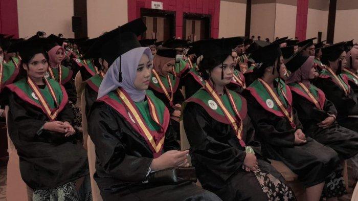 STIFA Makassar Resmi Kukuhkan 222 Wisudawan Baru - Tribun-timur.com