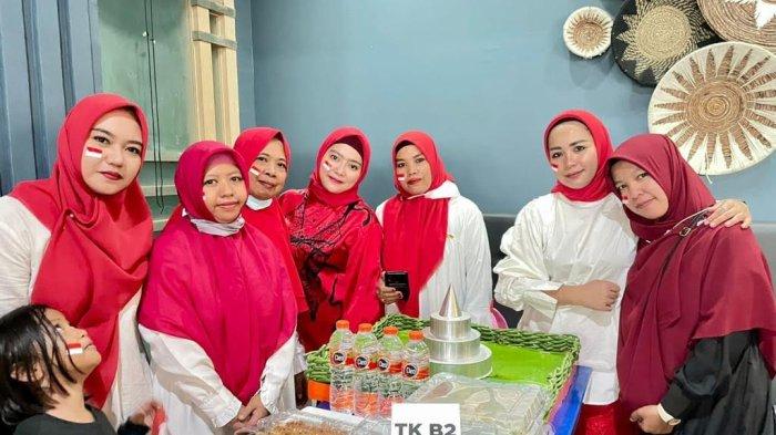 Foto Meriahkan HUT RI ke-77, Wardah Gelar Lomba Menghias Nasi Tumpeng - Tribun-timur.com