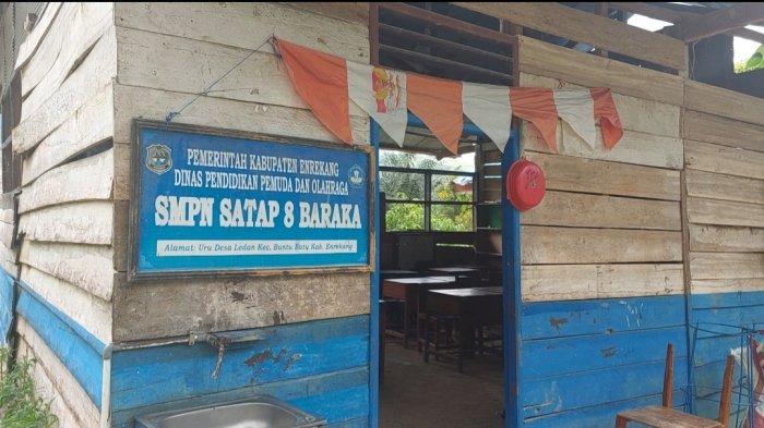 VIDEO: Miris! Siswa SMPN Satap 8 Baraka Belajar di Ruang Sempit Selama ...