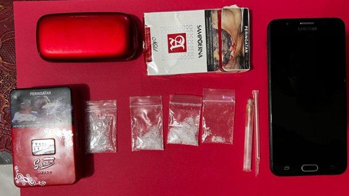 Tangkap 2 Terduga Pengedar Sabu di Wajo, Polisi Sita Barang Bukti 3 Gram - Tribun-timur.com