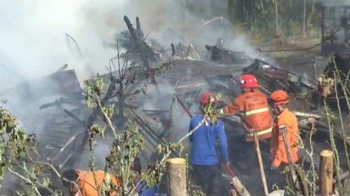 Rumah Panggung Ludes Terbakar di Parepare, Lansia Nyaris Terpanggang - Tribun-timur.com