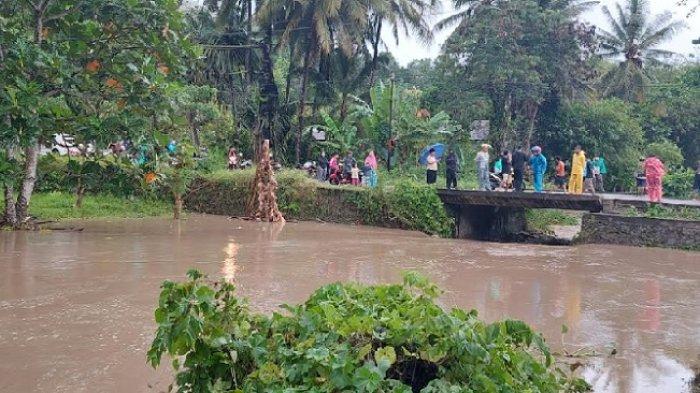 Breaking News: Air Sungai Meluap, Rumah Warga di Kelurahan Lewaja Enrekang Terendam Banjir ...
