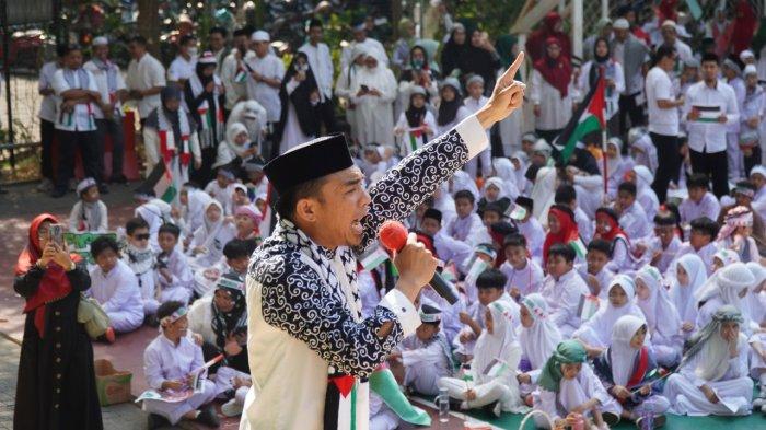 Orasi Hingga Donasi, Sekolah Islam Athirah Gelar Aksi Bela Palestina ...