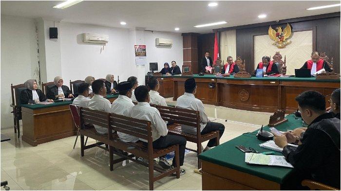 Eks Kadis Sosial Makassar Mukhtar Tahir Didakwa Korupsi Bansos Covid Rp ...