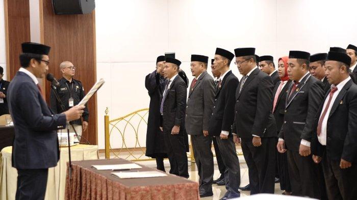 55 Anggota PPK Resmi Dilantik, KPU Jeneponto Nyatakan Siap Hadapi Pemilu 2024 - Tribun-timur.com