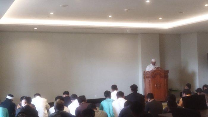 Aktivitas Punggawa PSM : M Arfan, Dallen Doke Hingga Reza Arya Jumatan ...