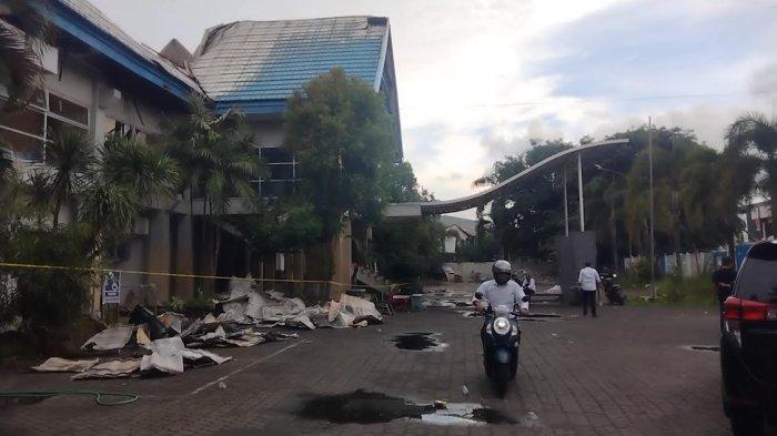 Kebakaran Kantor Dinas Pendidikan Makassar Juga Hanguskan 7 Motor - Tribun-timur.com