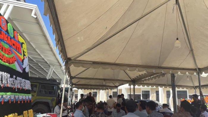 Tangis Kerabat dan Rekan Kenang dr Helmiyadi di Rumah Duka - Tribun ...