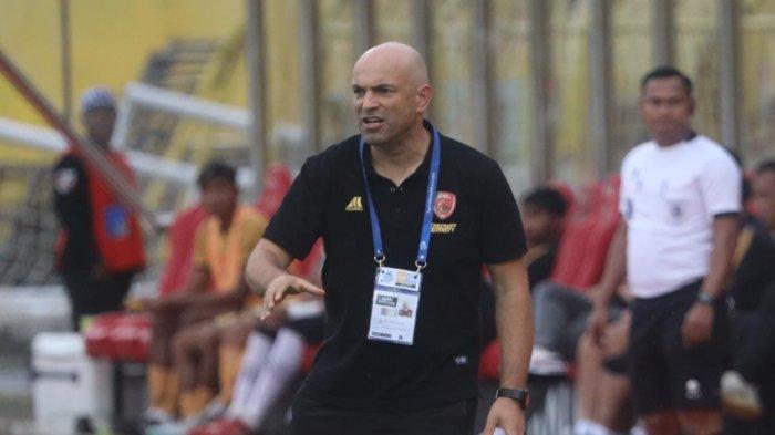 Pelatih PSM Makassar Bernardo Tavares Siapkan Latihan Khusus Willem Jan ...