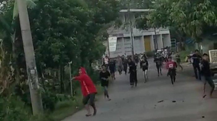 Tawuran 2 Kelompok Remaja di Manggarupi Gowa Pecah, Polisi Buru Pelaku - Tribun-timur.com