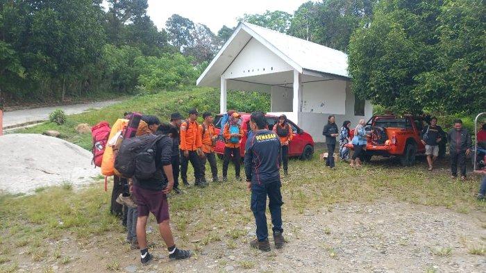 Tim SAR Gabungan Cari 3 Pendaki Hilang di Gunung Balease Luwu Utara ...