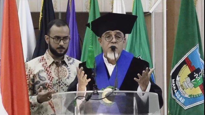 UMI Sematkan Gelar Doctor Honoris Causa ke Habib Abu Bakar bin Hasan Alatas Azzabidi - Tribun ...