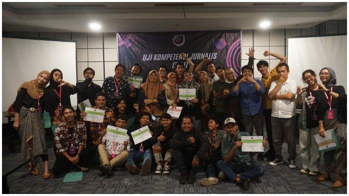 AJI Makassar Perkuat Jurnalis Dengan UKJ - Tribun-timur.com