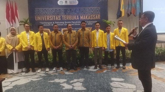 UT Makassar Bekali Calon Wisudawan Lewat Seminar Akademik - Tribun ...