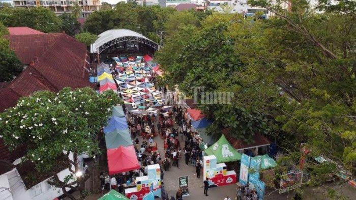 Foto Drone: Indahnya Stand Pasar Ramadan di Halaman Gedung Mulo ...