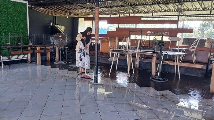 Banjir di Sinjai Sudah Surut, Warga Terdampak Mulai Bersih-bersih ... Banjir di Sinjai Sudah Surut, Warga Terdampak Mulai Bersih-bersih ...