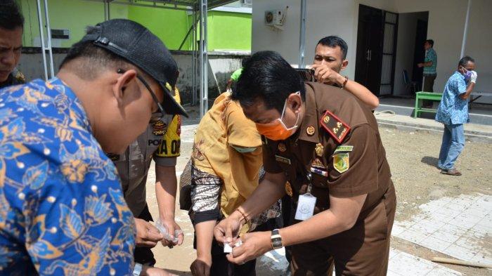 Kejari Sinjai Bakar 60 Gram Sabu dan Alat Isap - Tribun-timur.com