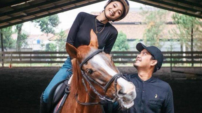 Sosok Adi Sastro Kekasih Glenca Chysara 'Elsa Ikatan Cinta' di ...